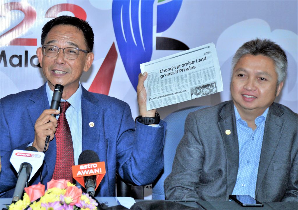 Chong Under Fire For Making Empty Promises | Sarawak Tribune