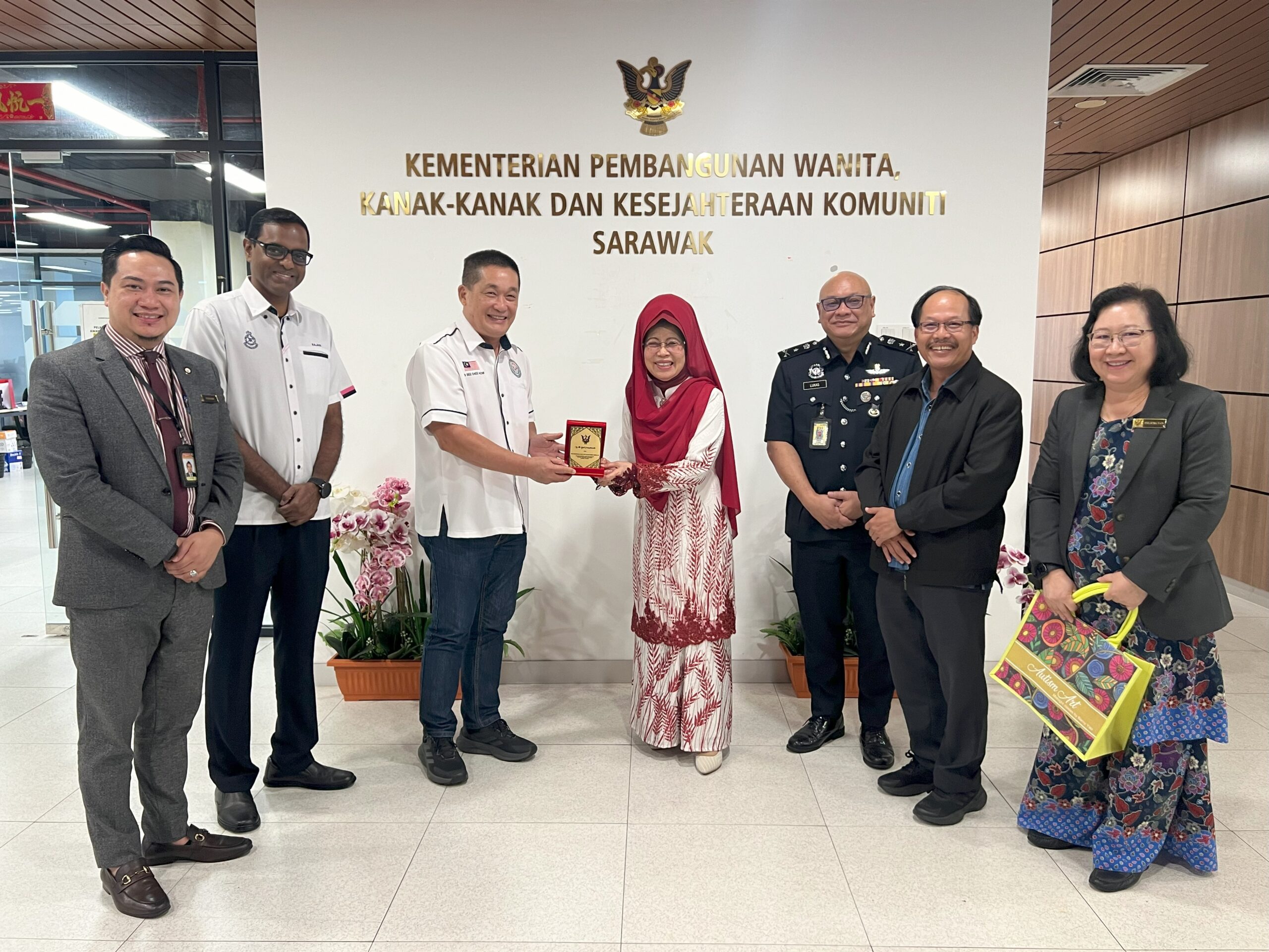 Ministry-MCPF Sarawak To Tackle Cybercrime And Bullying | Sarawak Tribune