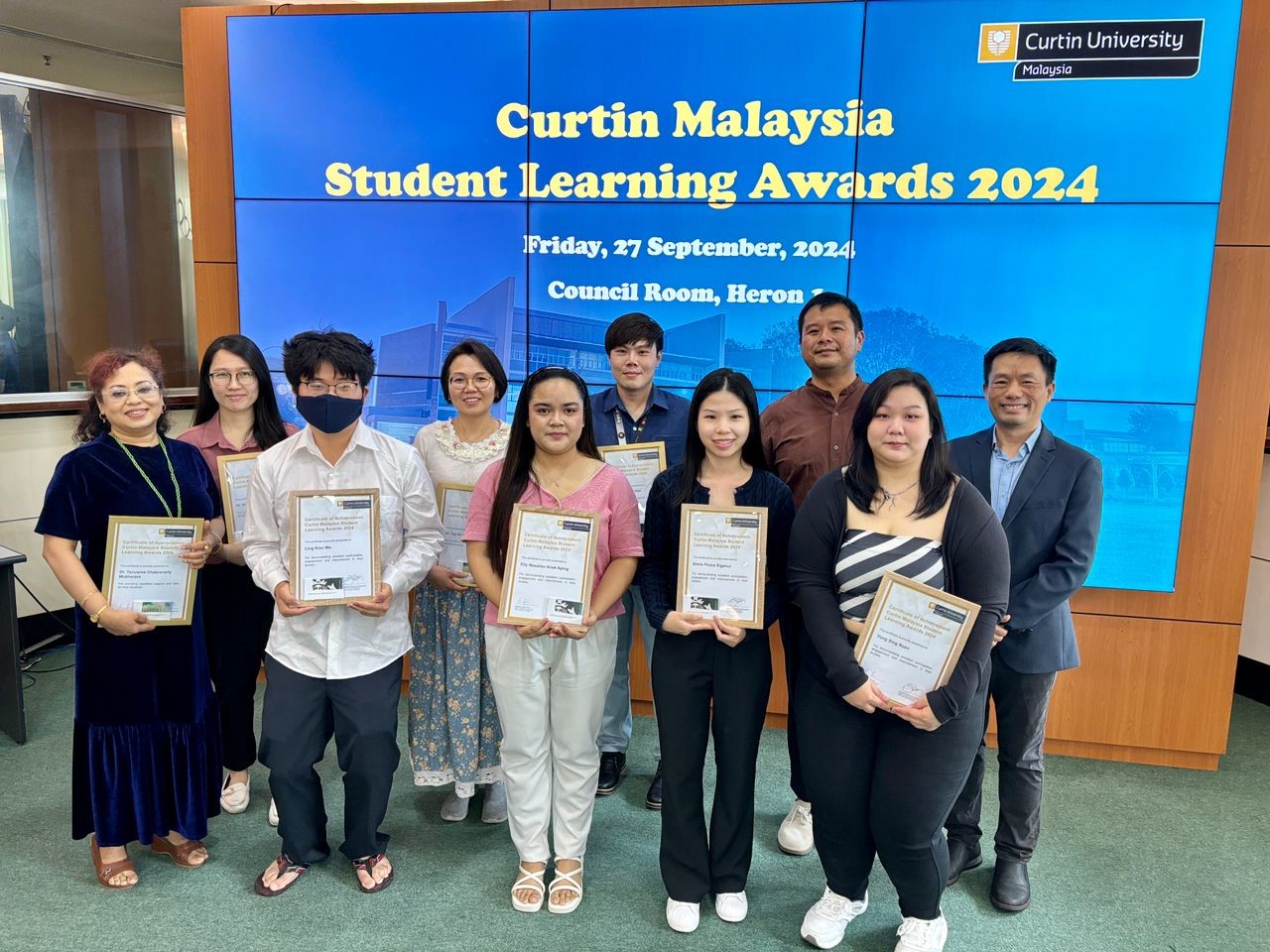 Outstanding Curtin Malaysia Students Receive Awards | Sarawak Tribune