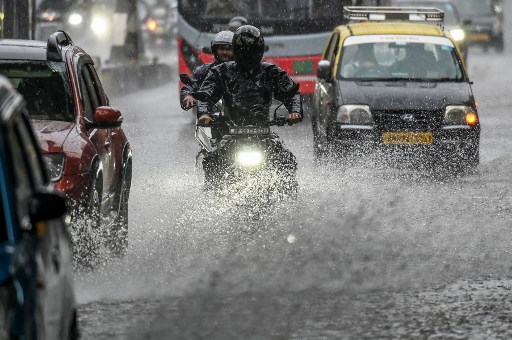 Red Alert Issued As Heavy Rains Lash Mumbai | Sarawak Tribune