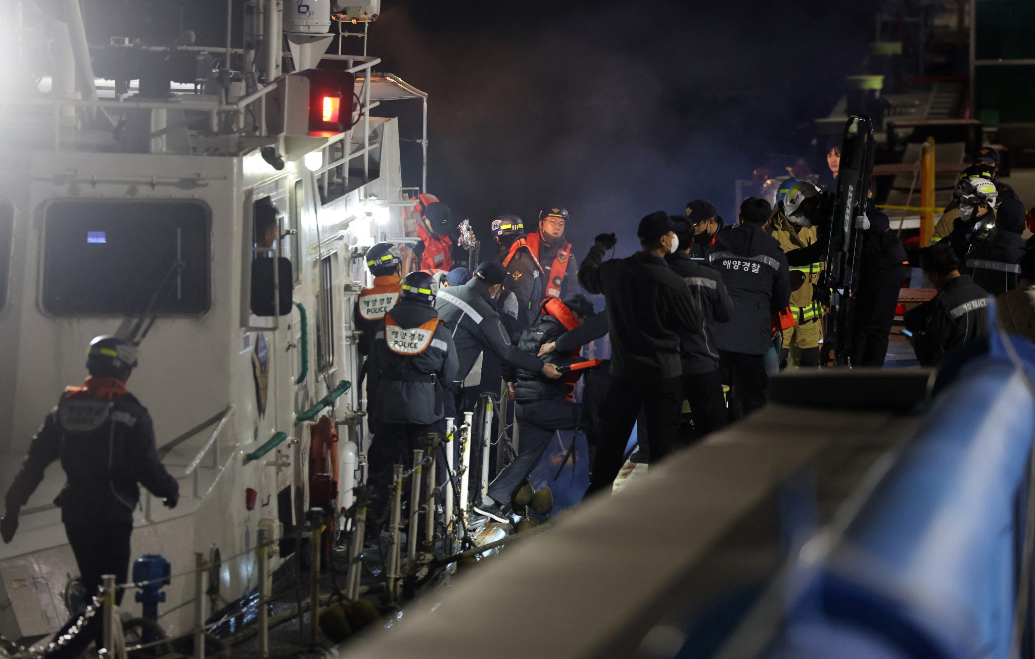 S. Korea Ferry Runs Aground | Sarawak Tribune