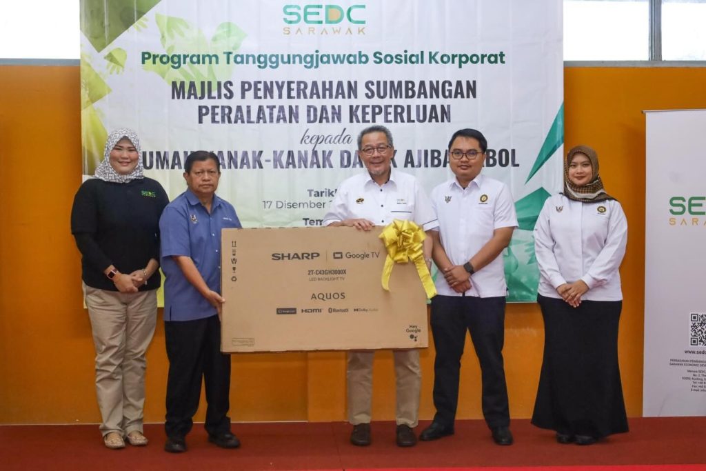 SEDC Hands Over Essential Supplies To Children’s Home | Sarawak Tribune