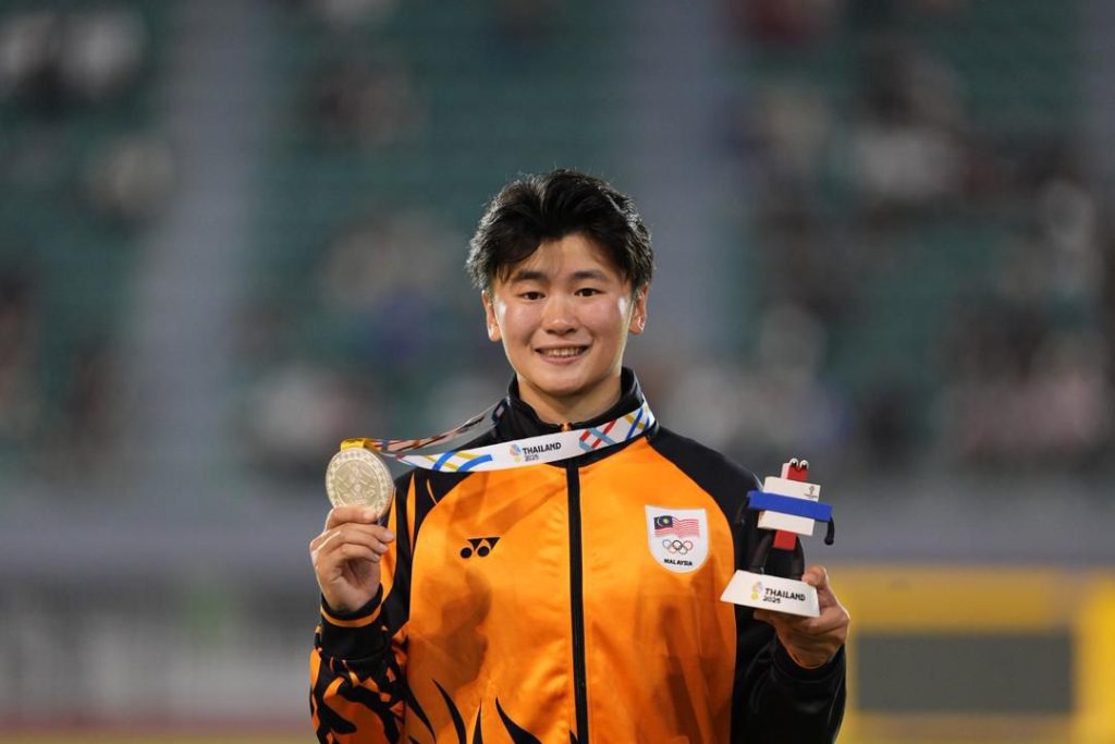 Sarawak’s Jing Xuan Makes History With 52.17m Silver At SEA Games ...