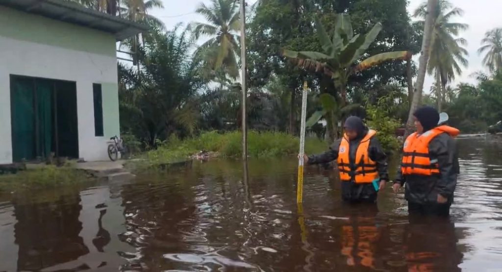APM Keeps Flood Watch Tight As Water Creeps Into Homes | Sarawak Tribune