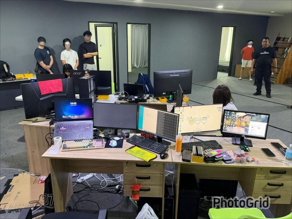Cops Detain Scam Ring Members | Sarawak Tribune